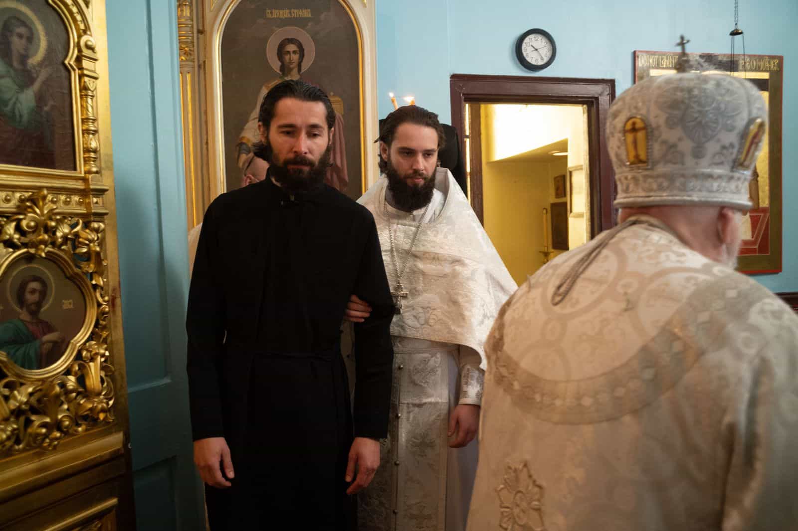 Vesting takes place for New Cleveland Cathedral Priest - Diocese of the ...