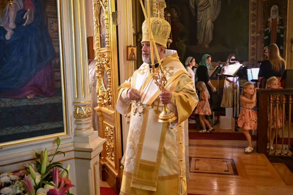 Interview with Bishop Daniel of Chicago: "A priest cannot serve in a ...