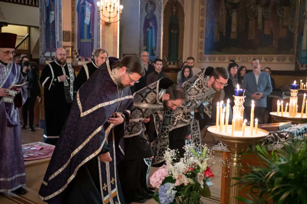 Chicago Deanery Begins Holy Week at Diocesan Cathedral - Diocese of the ...