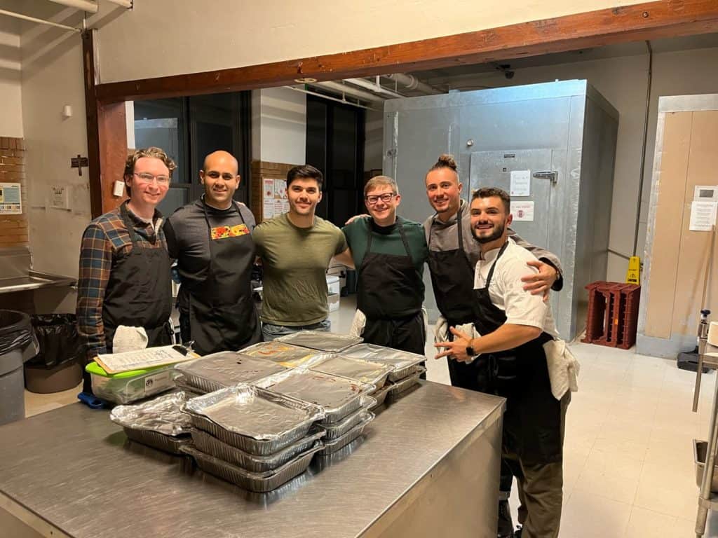 Thanksgiving Meal served by Chicago Parish Celebrates 10th Anniversary ...